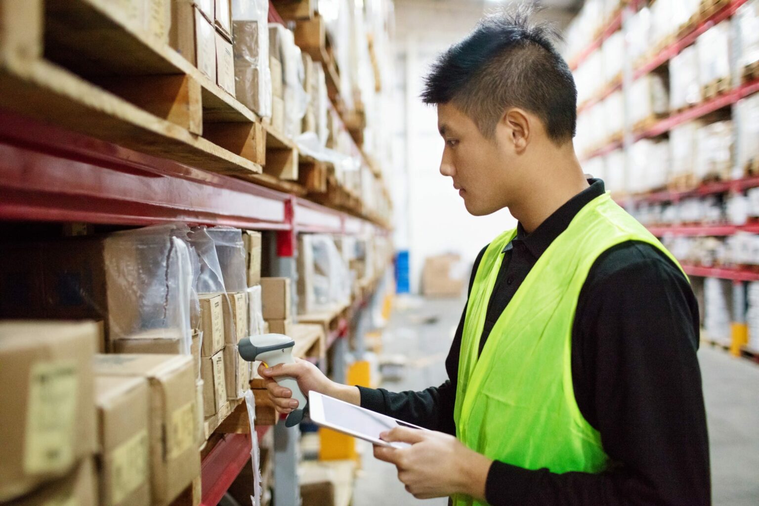 QR Codes vs. Barcodes for Inventory Management | Sortly